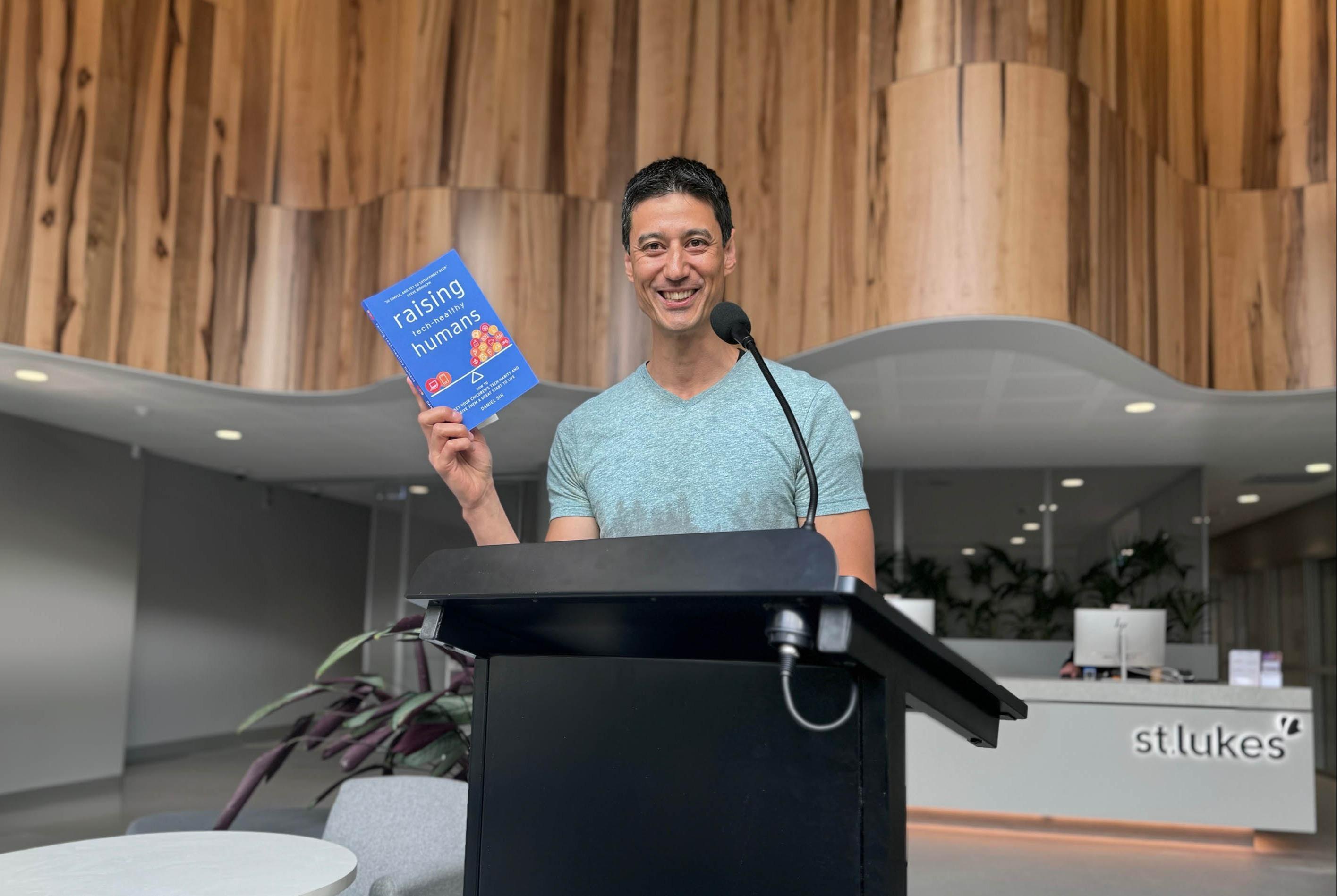 Tasmanian parents given exclusive lesson on raising tech-healthy humans